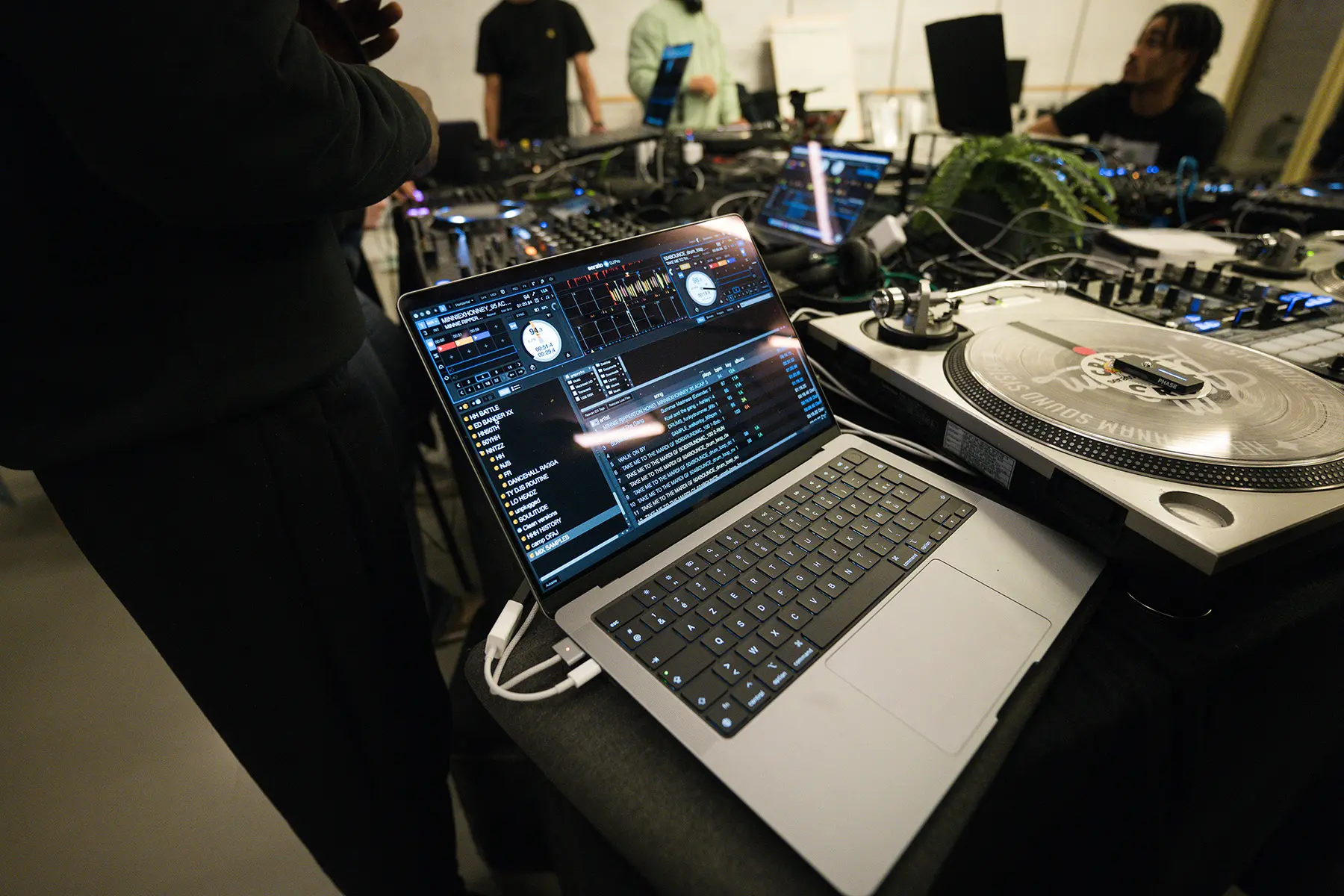 International DJ Camp : un stage de DJing franco-allemand à Paris | OFAJ